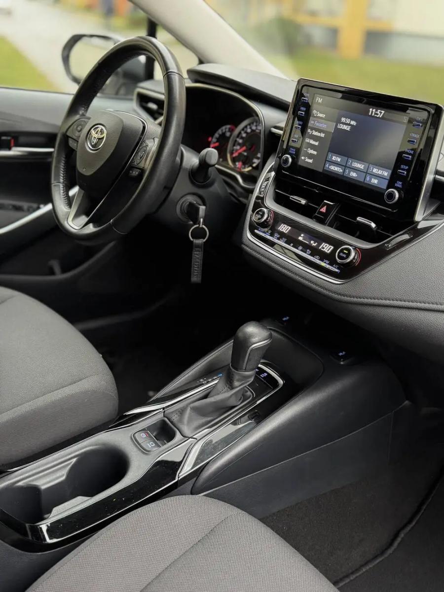 Balts Toyota Corolla 2019 Rīga, ar dzinēja tilpumu 1.60 L un nobraukumu 101 tūkst. km par 14100 €, foto 19 vietnē AUTOMOTO.COM.LV