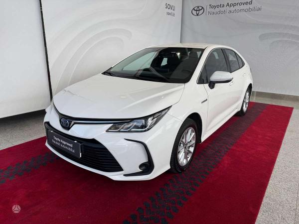 Белый Тойота Королла 2019 в Шяуляй, объемом двигателя 1.80 л и пробегом 296 тыс. км за 9900 €, фото 1 на AUTOMOTO.COM.LV