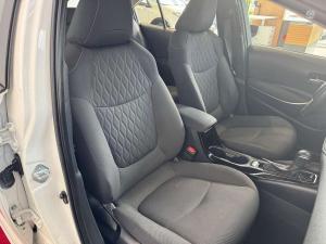 White Toyota Corolla 2019 in Siauliai, with an engine capacity of 1.80 L and mileage of 296 thousand km for 9900 €, photo 23 on AUTOMOTO.COM.LV