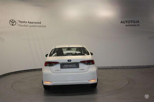 Toyota Corolla 2019 Kauņa vietnē Balts Toyota Corolla 2019 Kauņa, ar dzinēja tilpumu 1.80 L un nobraukumu 129 tūkst. km par 17500 €, foto 5 vietnē AUTOMOTO.COM.LV