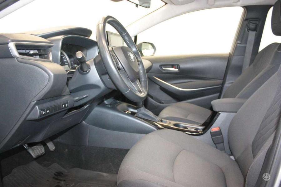 Balts Toyota Corolla 2019 Kauņa, ar dzinēja tilpumu 1.80 L un nobraukumu 129 tūkst. km par 17500 €, foto 12 vietnē AUTOMOTO.COM.LV