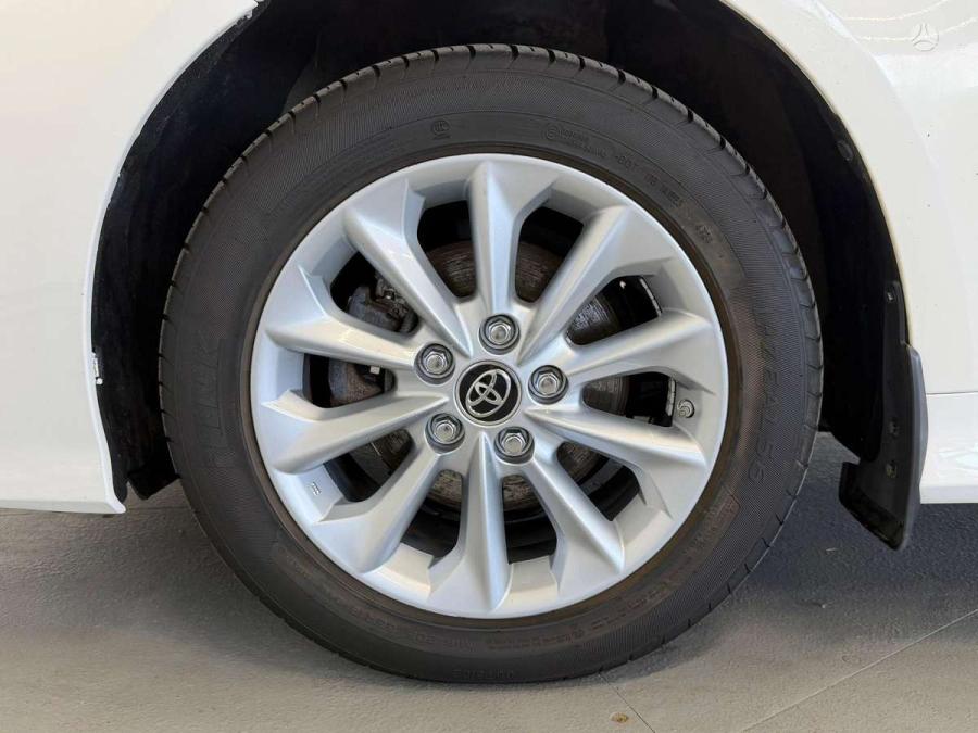 Balts Toyota Corolla 2019 Kauņa, ar dzinēja tilpumu 1.80 L un nobraukumu 129 tūkst. km par 17500 €, foto 16 vietnē AUTOMOTO.COM.LV