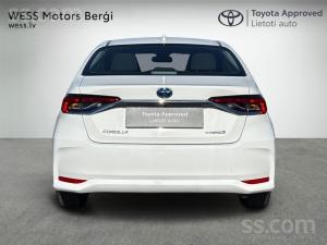 Balts Toyota Corolla 2020 Rīga, ar dzinēja tilpumu 1.80 L un nobraukumu 113 tūkst. km par 16490 €, foto 5 vietnē AUTOMOTO.COM.LV