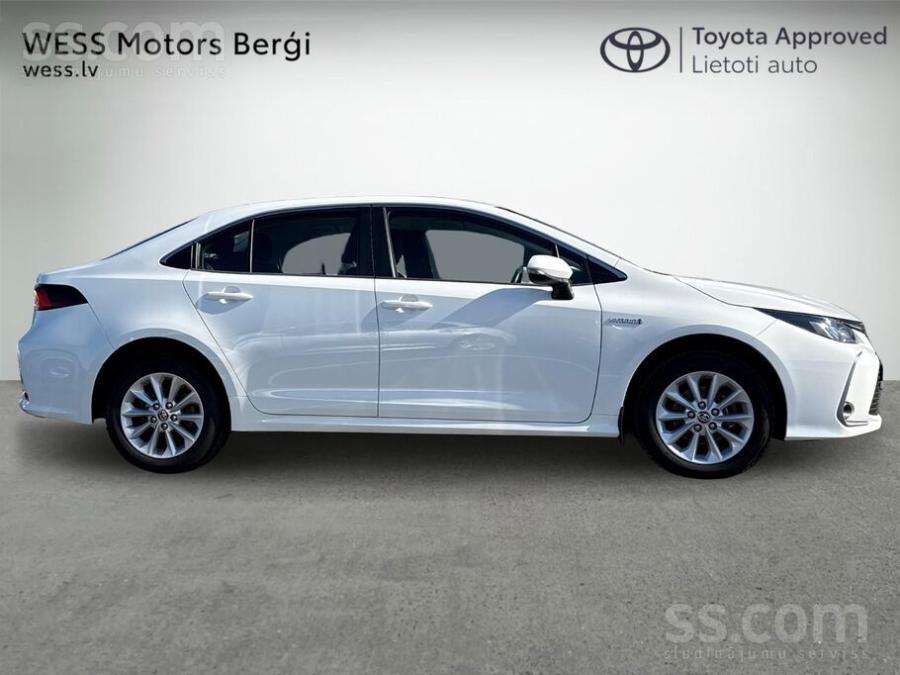 Balts Toyota Corolla 2020 Rīga, ar dzinēja tilpumu 1.80 L un nobraukumu 113 tūkst. km par 16490 €, foto 24 vietnē AUTOMOTO.COM.LV