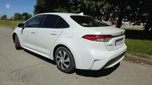 White Toyota Corolla 2020 in Klaipeda, with an engine capacity of 1.80 L and mileage of 100 thousand km for 15250 €, photo 5 on AUTOMOTO.COM.LV