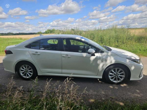 Balts Toyota Corolla 2020 Viļņa, ar dzinēja tilpumu 1.80 L un nobraukumu 175 tūkst. km par 10999 €, foto 5 vietnē AUTOMOTO.COM.LV