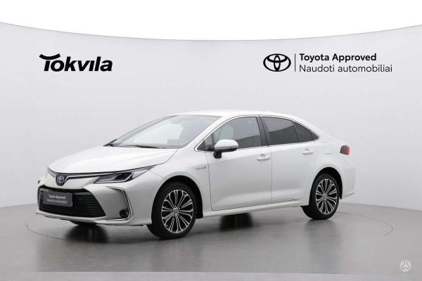 White Toyota Corolla 2020 in Vilnius, with an engine capacity of 1.80 L and mileage of 33 thousand km for 24900 €, photo 1 on AUTOMOTO.COM.LV