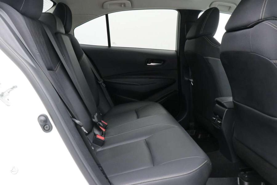 Balts Toyota Corolla 2020 Viļņa, ar dzinēja tilpumu 1.80 L un nobraukumu 33 tūkst. km par 24900 €, foto 11 vietnē AUTOMOTO.COM.LV