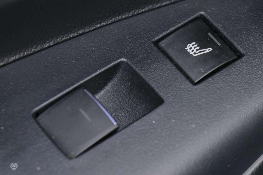 Balts Toyota Corolla 2020 Viļņa, ar dzinēja tilpumu 1.80 L un nobraukumu 33 tūkst. km par 24900 €, foto 26 vietnē AUTOMOTO.COM.LV