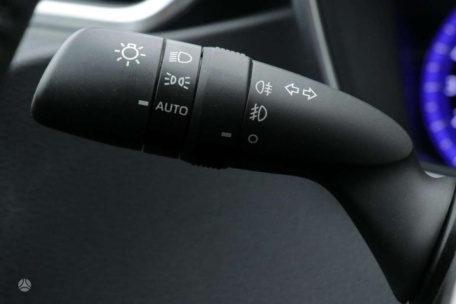 Balts Toyota Corolla 2020 Viļņa, ar dzinēja tilpumu 1.80 L un nobraukumu 33 tūkst. km par 24900 €, foto 28 vietnē AUTOMOTO.COM.LV
