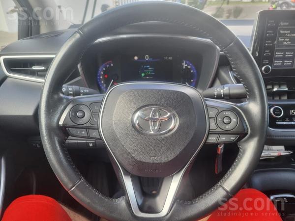 Balts Toyota Corolla 2021 Rīga, ar dzinēja tilpumu 1.50 L un nobraukumu 61 tūkst. km par 15500 €, foto 3 vietnē AUTOMOTO.COM.LV