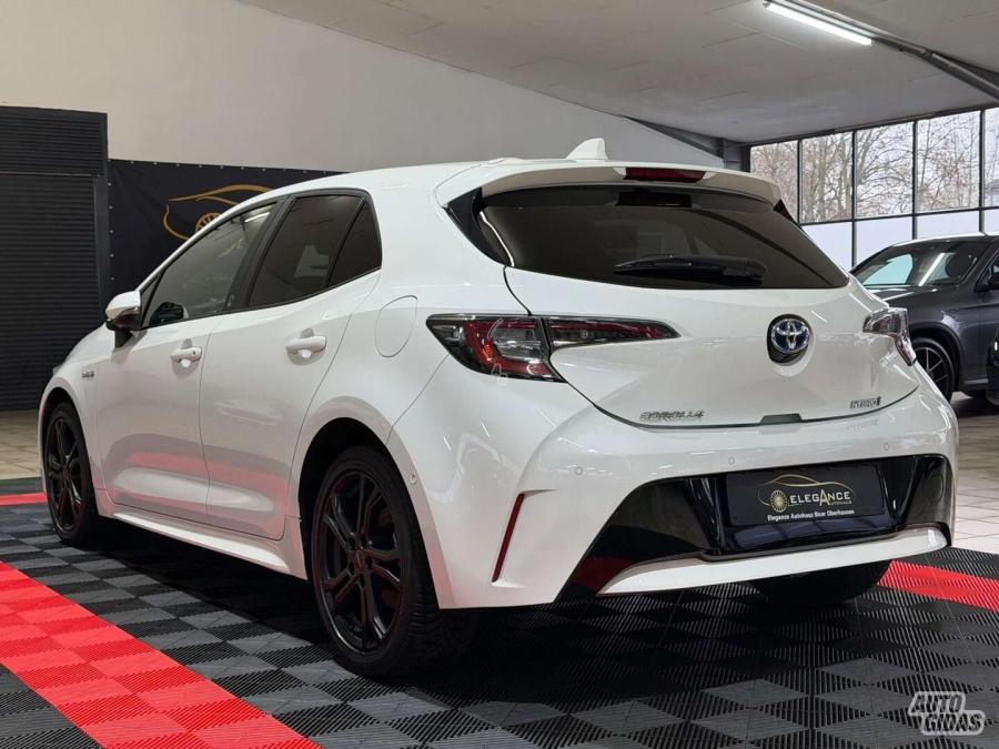 White Toyota Corolla 2021 in Kaunas, with an engine capacity of 1.80 L and mileage of 39 thousand km for 24357 €, photo 7 on AUTOMOTO.COM.LV