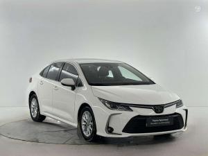 White Toyota Corolla 2021 in Vilnius, with an engine capacity of 1.49 L and mileage of 152 thousand km for 14900 €, photo 8 on AUTOMOTO.COM.LV