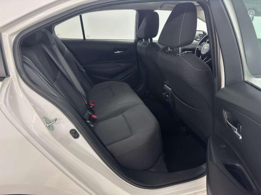 White Toyota Corolla 2021 in Vilnius, with an engine capacity of 1.49 L and mileage of 152 thousand km for 14900 €, photo 10 on AUTOMOTO.COM.LV