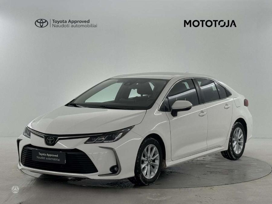 Balts Toyota Corolla 2021 Viļņa, ar dzinēja tilpumu 1.49 L un nobraukumu 128 tūkst. km par 14900 €, foto 1 vietnē AUTOMOTO.COM.LV