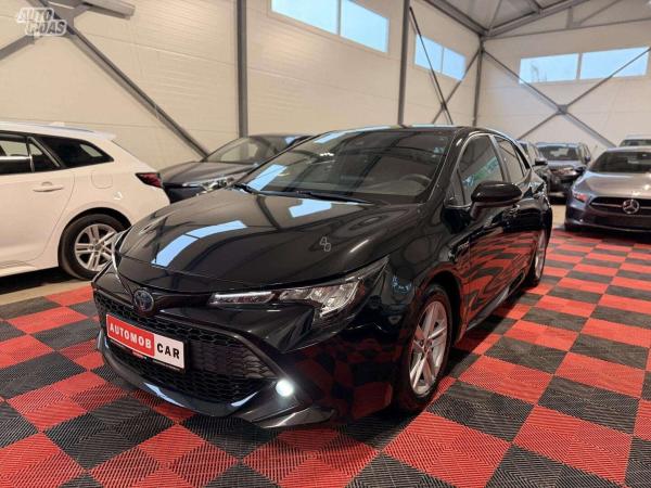 White Toyota Corolla 2021 in Vilnius, with an engine capacity of 1.80 L and mileage of 188 thousand km for 14950 €, photo 1 on AUTOMOTO.COM.LV