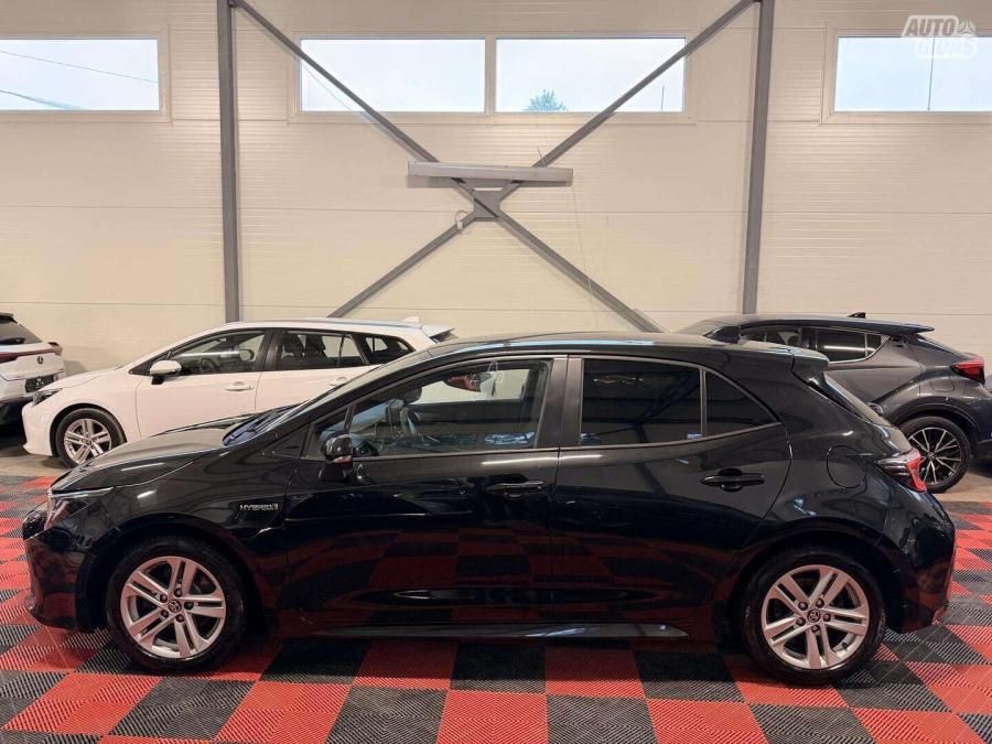 Balts Toyota Corolla 2021 Viļņa, ar dzinēja tilpumu 1.80 L un nobraukumu 188 tūkst. km par 14950 €, foto 4 vietnē AUTOMOTO.COM.LV