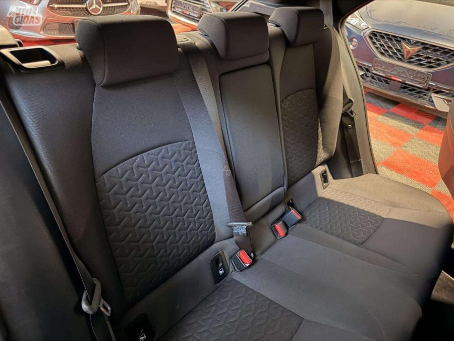 Balts Toyota Corolla 2021 Viļņa, ar dzinēja tilpumu 1.80 L un nobraukumu 188 tūkst. km par 14950 €, foto 13 vietnē AUTOMOTO.COM.LV