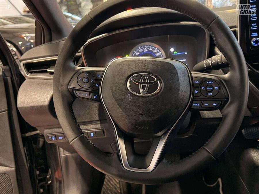 Balts Toyota Corolla 2021 Viļņa, ar dzinēja tilpumu 1.80 L un nobraukumu 188 tūkst. km par 14950 €, foto 17 vietnē AUTOMOTO.COM.LV