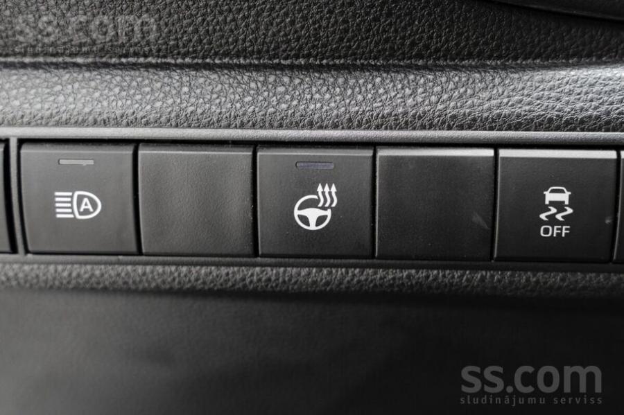 Balts Toyota Corolla 2021 Rīga, ar dzinēja tilpumu 1.80 L un nobraukumu 59 tūkst. km par 20400 €, foto 12 vietnē AUTOMOTO.COM.LV