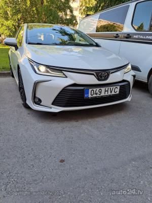Balts Toyota Corolla 2021 Tallina, ar dzinēja tilpumu 1.50 L un nobraukumu 29 tūkst. km par 23600 €, foto  vietnē AUTOMOTO.COM.LV