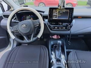 Balts Toyota Corolla 2021 Tallina, ar dzinēja tilpumu 1.50 L un nobraukumu 29 tūkst. km par 23600 €, foto 5 vietnē AUTOMOTO.COM.LV