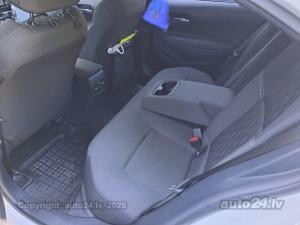Balts Toyota Corolla 2021 Tallina, ar dzinēja tilpumu 1.50 L un nobraukumu 29 tūkst. km par 23600 €, foto 6 vietnē AUTOMOTO.COM.LV