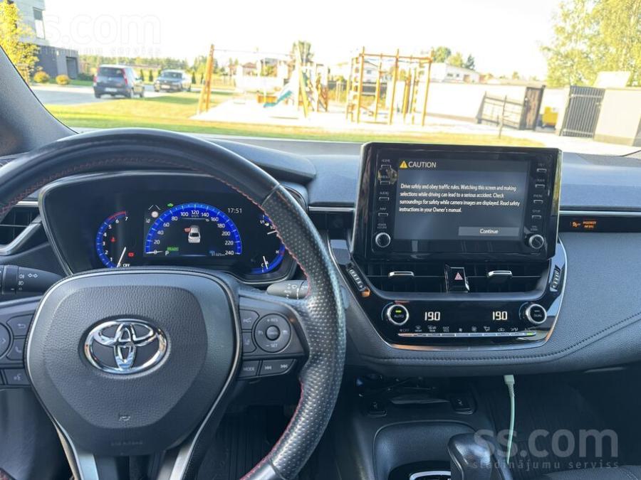 Balts Toyota Corolla 2021 Rīga, ar dzinēja tilpumu 1.80 L un nobraukumu 50 tūkst. km par 20000 €, foto 4 vietnē AUTOMOTO.COM.LV