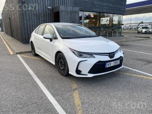 Balts Toyota Corolla 2021 Rīga, ar dzinēja tilpumu 1.50 L un nobraukumu 51 tūkst. km par 13800 €, foto 6 vietnē AUTOMOTO.COM.LV