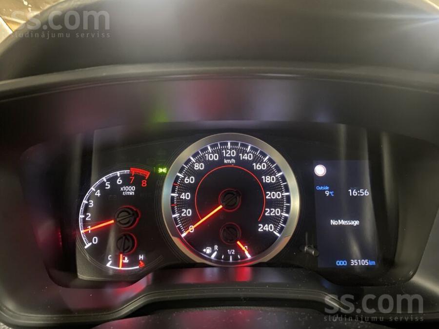 Balts Toyota Corolla 2021 Rīga, ar dzinēja tilpumu 1.50 L un nobraukumu 51 tūkst. km par 13800 €, foto 10 vietnē AUTOMOTO.COM.LV