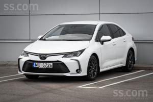 Balts Toyota Corolla 2021 Rīga, ar dzinēja tilpumu 1.50 L un nobraukumu 40 tūkst. km par 15500 €, foto  vietnē AUTOMOTO.COM.LV