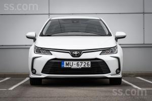 Balts Toyota Corolla 2021 Rīga, ar dzinēja tilpumu 1.50 L un nobraukumu 40 tūkst. km par 15500 €, foto 3 vietnē AUTOMOTO.COM.LV