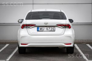 Balts Toyota Corolla 2021 Rīga, ar dzinēja tilpumu 1.50 L un nobraukumu 40 tūkst. km par 15500 €, foto 6 vietnē AUTOMOTO.COM.LV