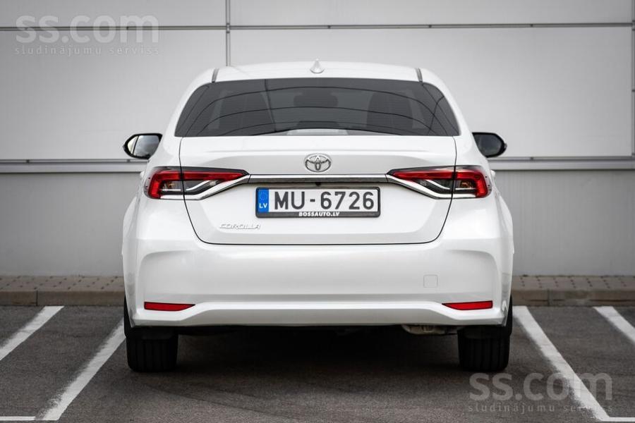 Balts Toyota Corolla 2021 Rīga, ar dzinēja tilpumu 1.50 L un nobraukumu 40 tūkst. km par 15500 €, foto 6 vietnē AUTOMOTO.COM.LV