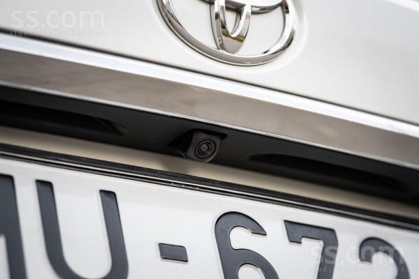 White Toyota Corolla 2021 in Riga, with an engine capacity of 1.50 L and mileage of 40 thousand km for 15500 €, photo 10 on AUTOMOTO.COM.LV