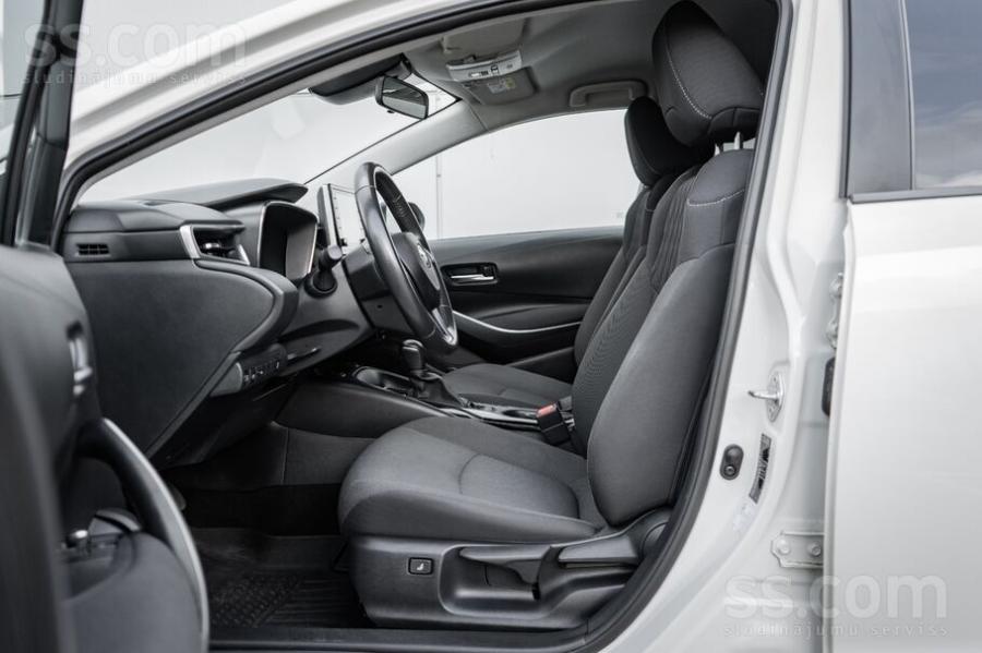 Balts Toyota Corolla 2021 Rīga, ar dzinēja tilpumu 1.50 L un nobraukumu 40 tūkst. km par 15500 €, foto 11 vietnē AUTOMOTO.COM.LV