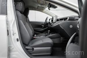Balts Toyota Corolla 2021 Rīga, ar dzinēja tilpumu 1.50 L un nobraukumu 40 tūkst. km par 15500 €, foto 12 vietnē AUTOMOTO.COM.LV