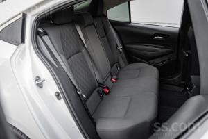 Balts Toyota Corolla 2021 Rīga, ar dzinēja tilpumu 1.50 L un nobraukumu 40 tūkst. km par 15500 €, foto 14 vietnē AUTOMOTO.COM.LV