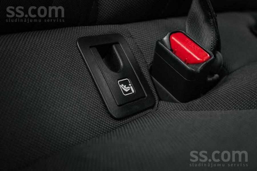 Balts Toyota Corolla 2021 Rīga, ar dzinēja tilpumu 1.50 L un nobraukumu 40 tūkst. km par 15500 €, foto 16 vietnē AUTOMOTO.COM.LV