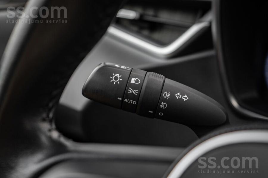 Balts Toyota Corolla 2021 Rīga, ar dzinēja tilpumu 1.50 L un nobraukumu 40 tūkst. km par 15500 €, foto 18 vietnē AUTOMOTO.COM.LV