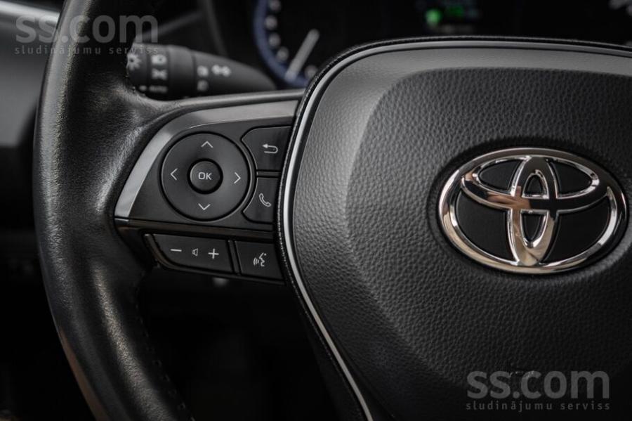 Balts Toyota Corolla 2021 Rīga, ar dzinēja tilpumu 1.50 L un nobraukumu 40 tūkst. km par 15500 €, foto 19 vietnē AUTOMOTO.COM.LV