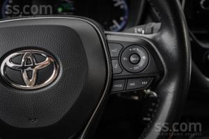 Balts Toyota Corolla 2021 Rīga, ar dzinēja tilpumu 1.50 L un nobraukumu 40 tūkst. km par 15500 €, foto 21 vietnē AUTOMOTO.COM.LV