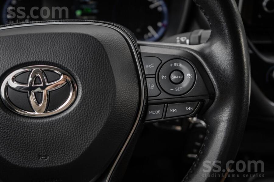 Balts Toyota Corolla 2021 Rīga, ar dzinēja tilpumu 1.50 L un nobraukumu 40 tūkst. km par 15500 €, foto 21 vietnē AUTOMOTO.COM.LV