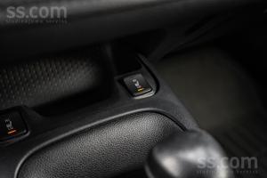 Balts Toyota Corolla 2021 Rīga, ar dzinēja tilpumu 1.50 L un nobraukumu 40 tūkst. km par 15500 €, foto 24 vietnē AUTOMOTO.COM.LV