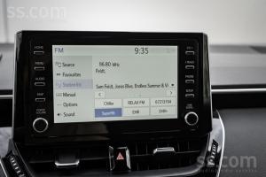 Balts Toyota Corolla 2021 Rīga, ar dzinēja tilpumu 1.50 L un nobraukumu 40 tūkst. km par 15500 €, foto 26 vietnē AUTOMOTO.COM.LV