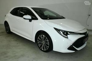 White Toyota Corolla 2022 in Kaunas, with an engine capacity of 1.80 L and mileage of 58 thousand km for 23203 €, photo 4 on AUTOMOTO.COM.LV