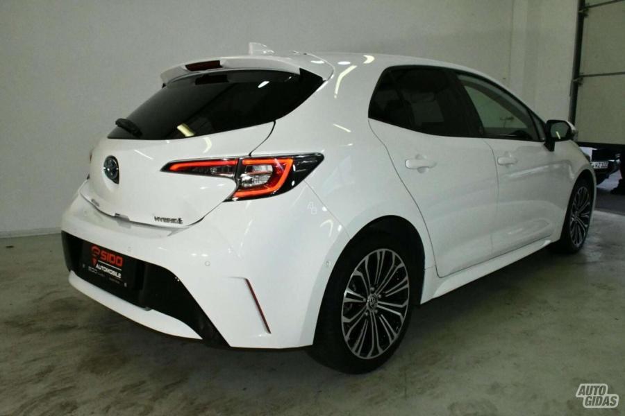 White Toyota Corolla 2022 in Kaunas, with an engine capacity of 1.80 L and mileage of 58 thousand km for 23203 €, photo 6 on AUTOMOTO.COM.LV