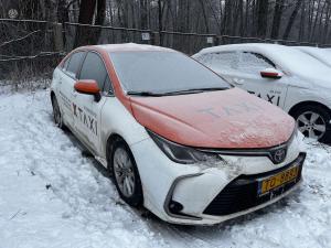 White Toyota Corolla 2022 in Riga, with an engine capacity of 1.50 L and mileage of 300 thousand km for 7865 €, photo 2 on AUTOMOTO.COM.LV