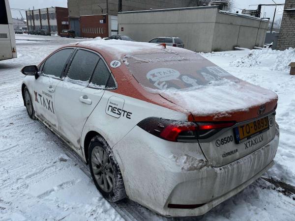 White Toyota Corolla 2022 in Riga, with an engine capacity of 1.50 L and mileage of 300 thousand km for 7865 €, photo 9 on AUTOMOTO.COM.LV