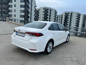 Balts Toyota Corolla 2022 Tallina, ar dzinēja tilpumu 1.50 L un nobraukumu 54 tūkst. km par 16100 €, foto 4 vietnē AUTOMOTO.COM.LV
